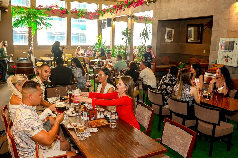 Best Brunch in Dubai | Sports Bar | Belgian Beer Cafe